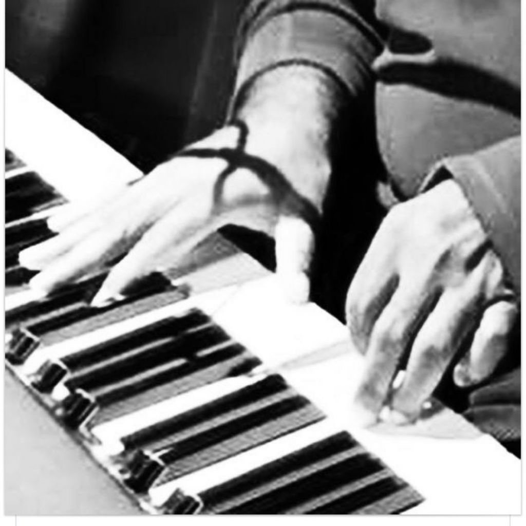 Meet Linny Nance: Artist Musician performer - SHOUTOUT DFW