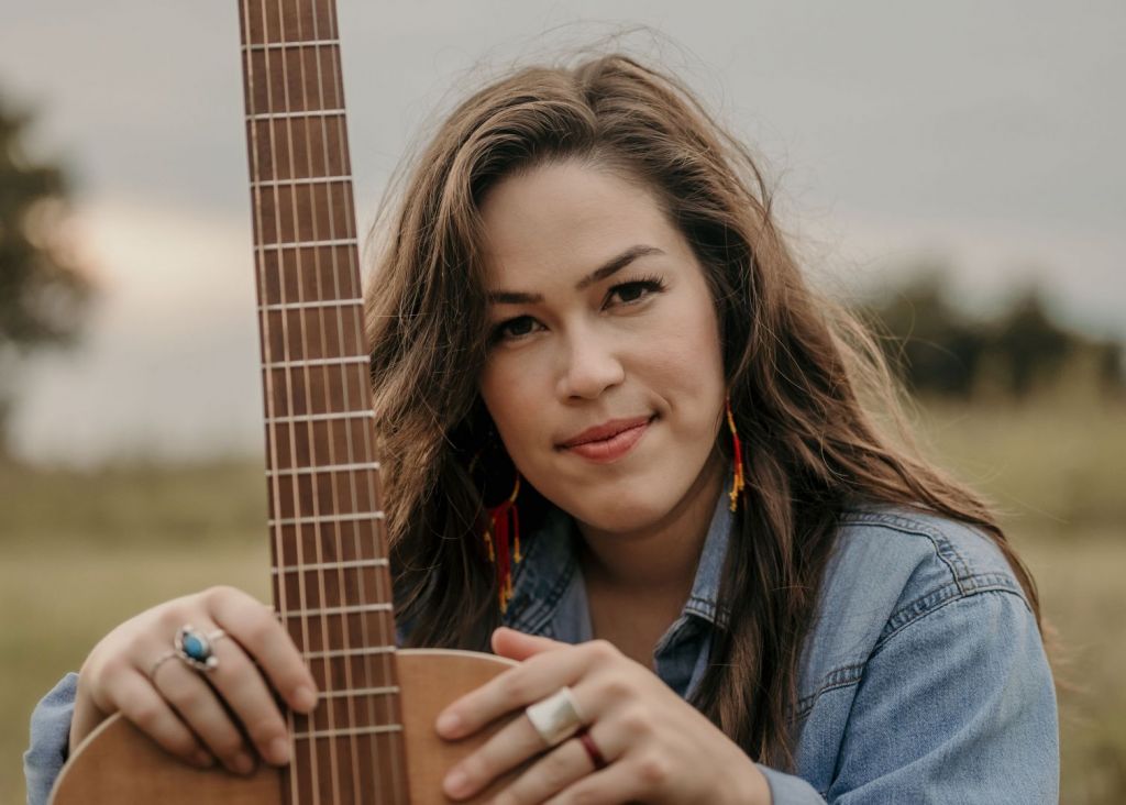 Meet Katie Stewart | Independent Singer/Songwriter - SHOUTOUT DFW