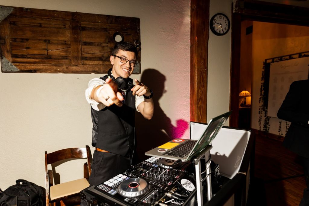 Meet Theo Garza | DJ - SHOUTOUT DFW