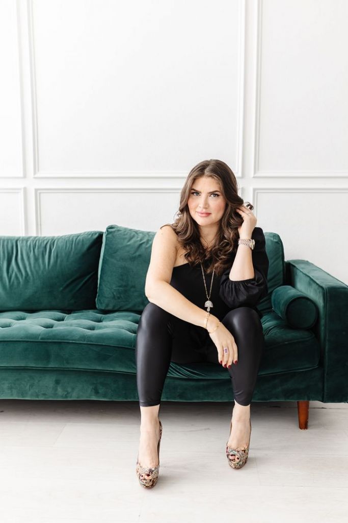 Meet Bonnie Smith | Wardrobe Stylist/ Closet Design - SHOUTOUT DFW