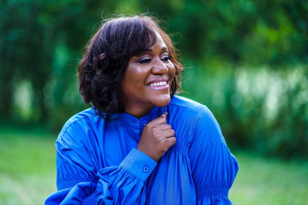 Meet Dr. Tashina Reeder | Author, Speaker, Therapist, & The Manifesting ...