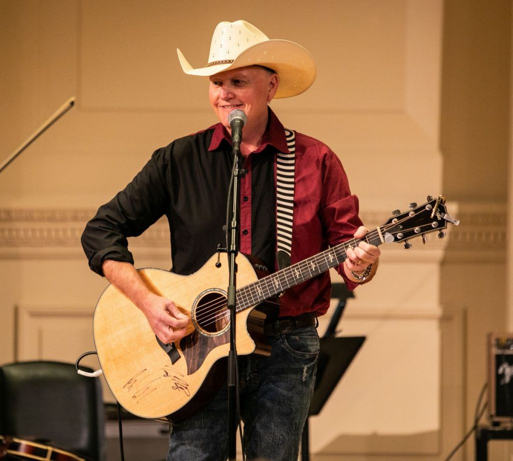 Meet Grant Maloy Smith | Billboard Top 10 Recording Artist - SHOUTOUT DFW